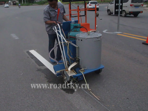 Road Marking Machine for White Line Marking Video - Nanjing Roadsky ...