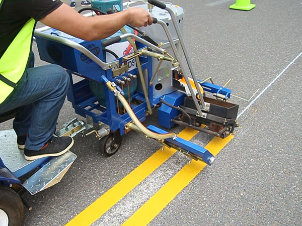 Double Yellow Line Thermoplastic Marking - Nanjing Roadsky Traffic ...